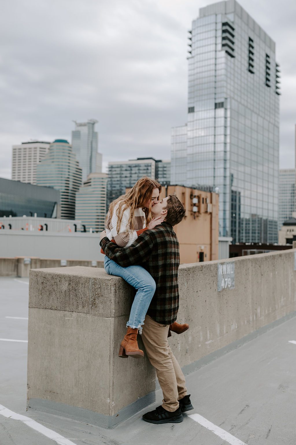 Downtown Minneapolis Couples Session Alannah + Ben - Samantha Burke ...