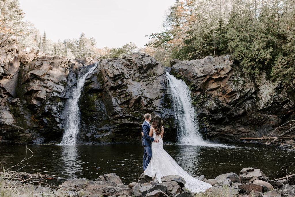 Pattison State Park Elopement in Northern Wisconsin Wisconsin Elopement ...