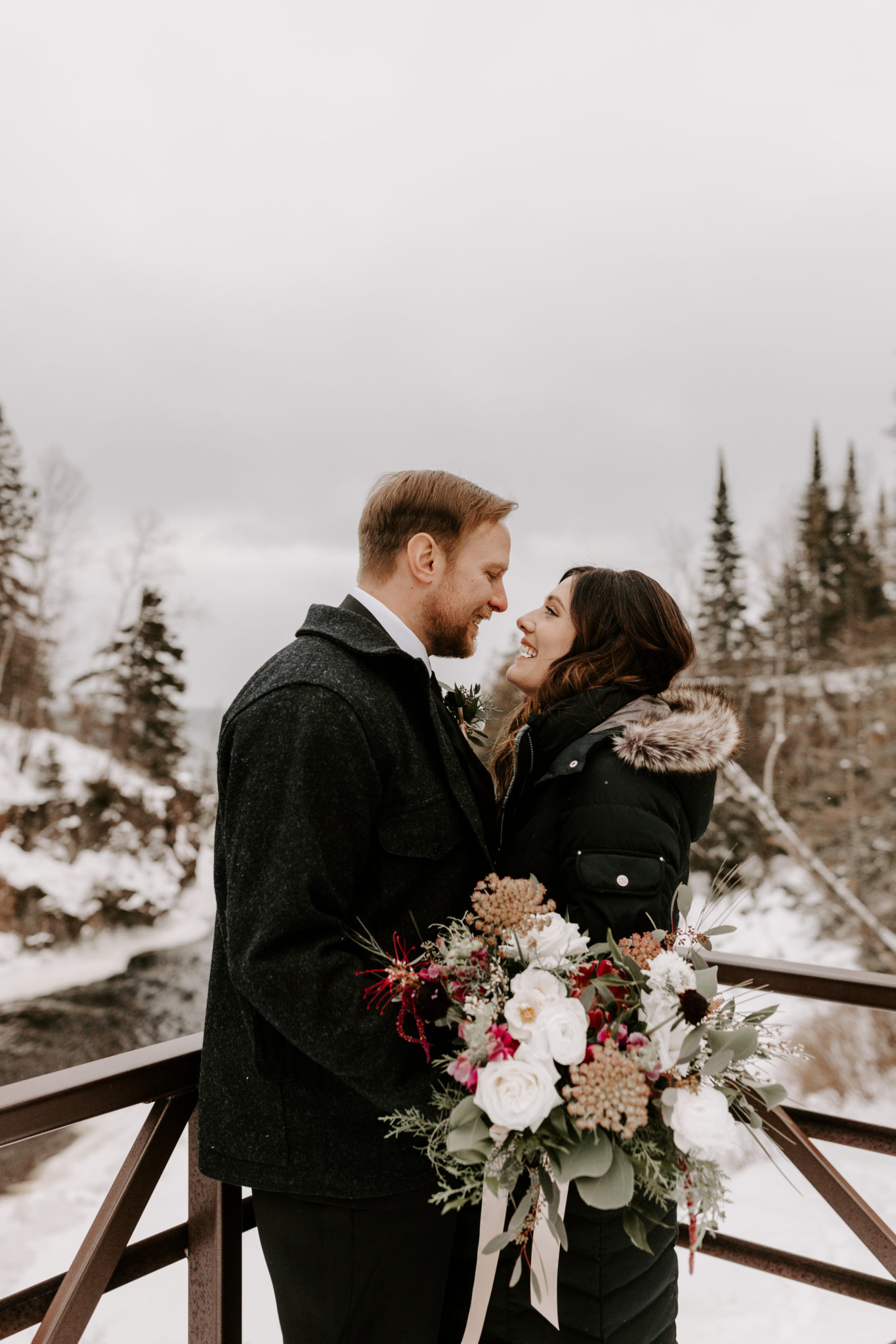 How to Elope on Minnesota North Shore - Samantha Burke Photography