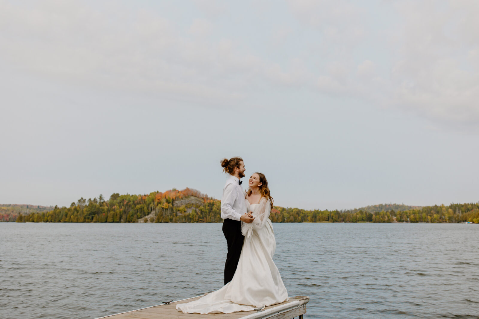 How to Elope on Black Beach in Minnesota - Samantha Burke Photography